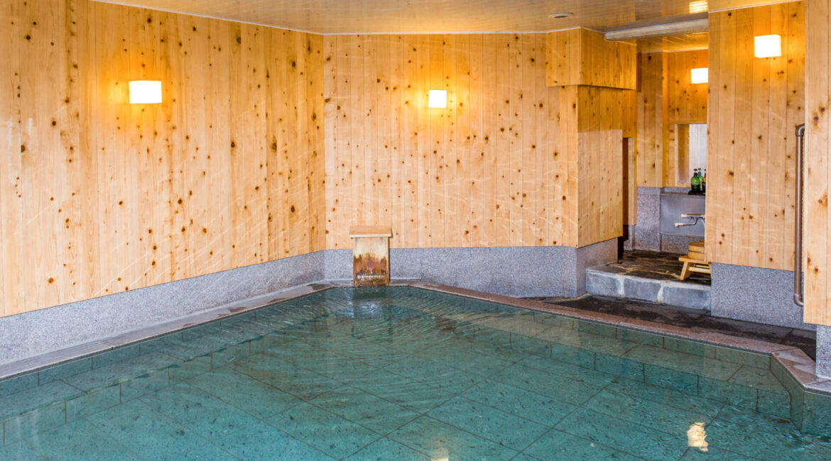 子宝の湯 - 湯西川温泉 本家伴久